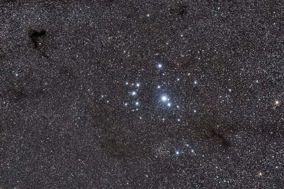The Southern Pleiades C102 | Telescope Live